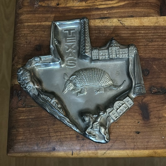 Texas | Other | Vintage Texas State Shaped Metal Souvenir Ashtray Coin ...